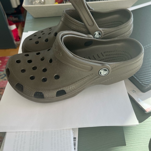 CROCS | Shoes | Crocs Size 7 Barely Worn | Poshmark